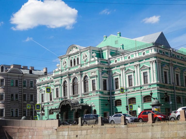 Incredibly Beautiful St. Petersburg, Russia - Happiness Plunge